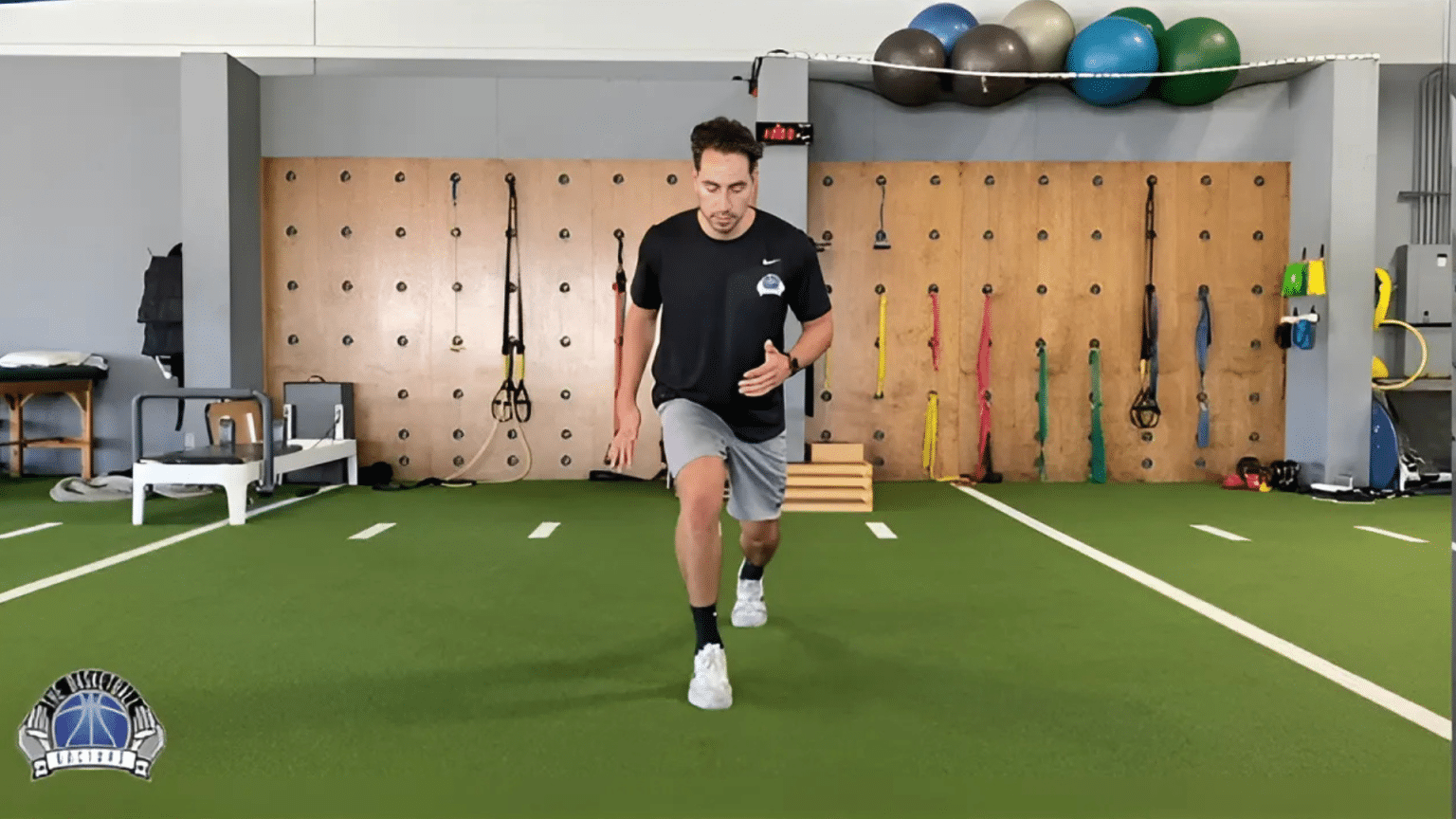 20 Eccentric Quad Exercises for Stronger Quads - My Fitness Yoga